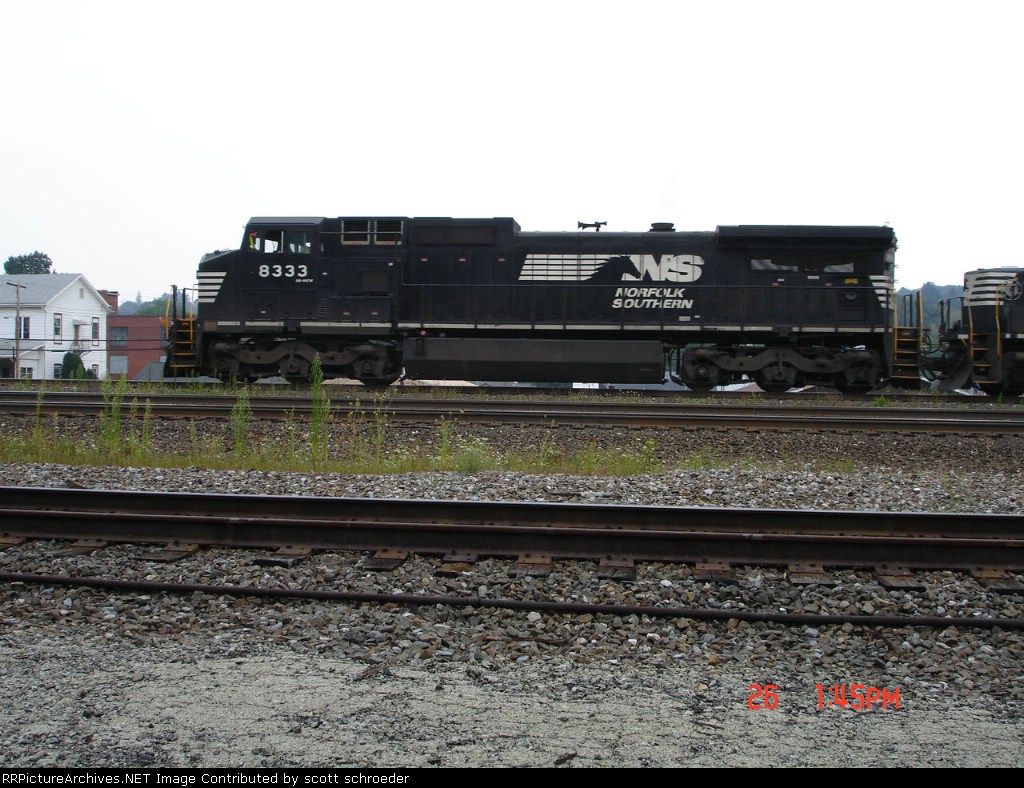 NS 8333 heads up the NS I4Z EB